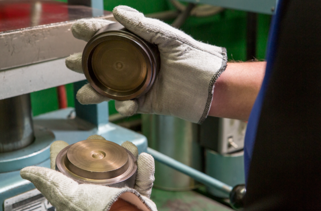 One-stop shop: A look at in-house prototype molding | Official Apple ...