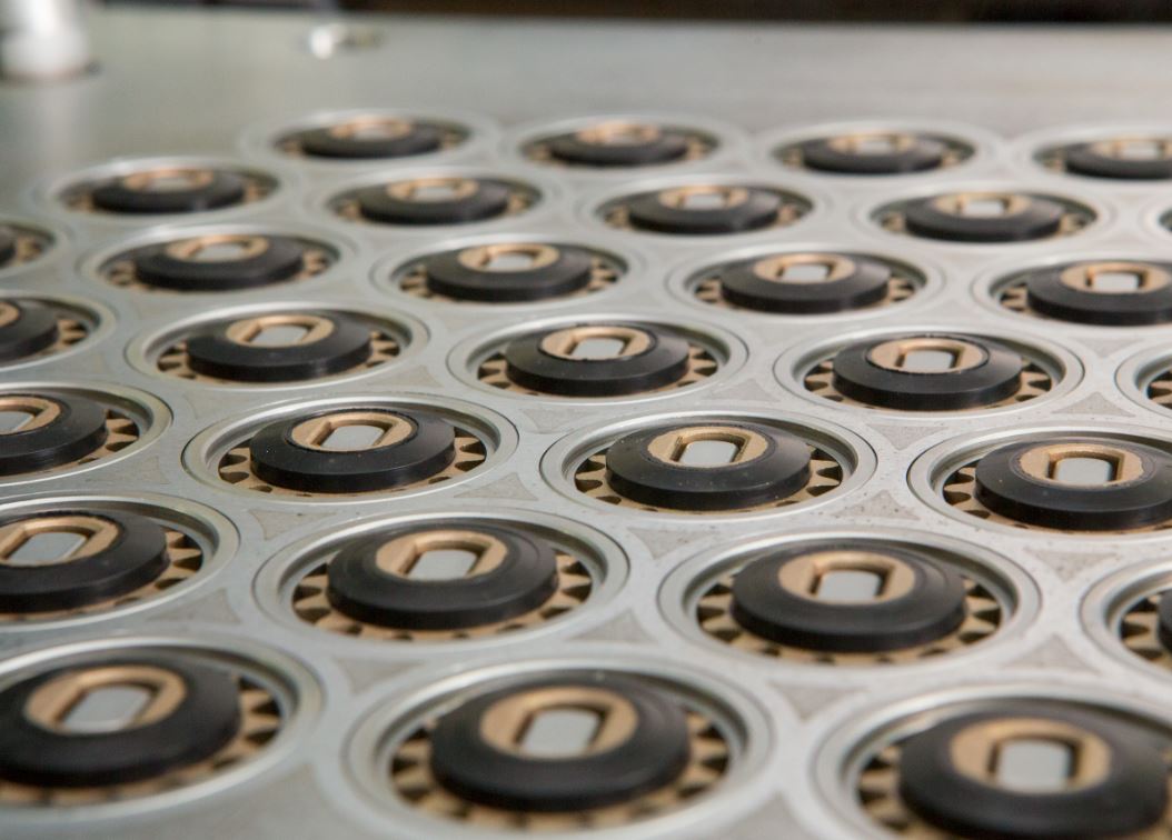 Transfer Molding: The Advantages and Disadvantages | Official Apple ... Transfer Molding: The Advantages and Disadvantages | Official Apple ...