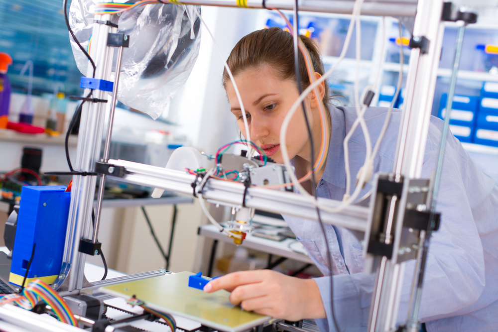 How to Prepare for a Career in Manufacturing Engineering | Official ...